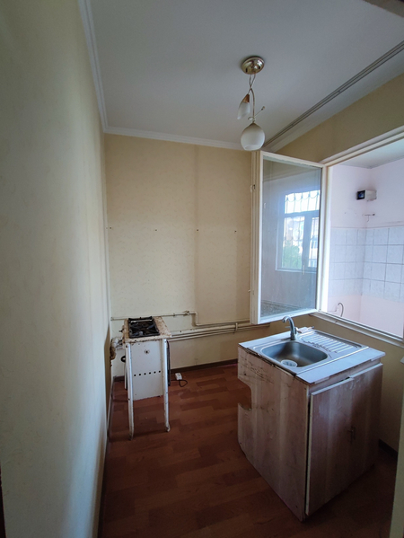 Спутник-17  2/3/4  Балкон 1,5*6 Срочна Сотаман. Кредитга ҳам берилади.