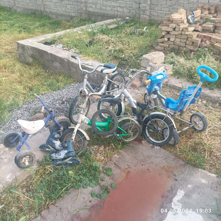 Xar xil narsalar bor