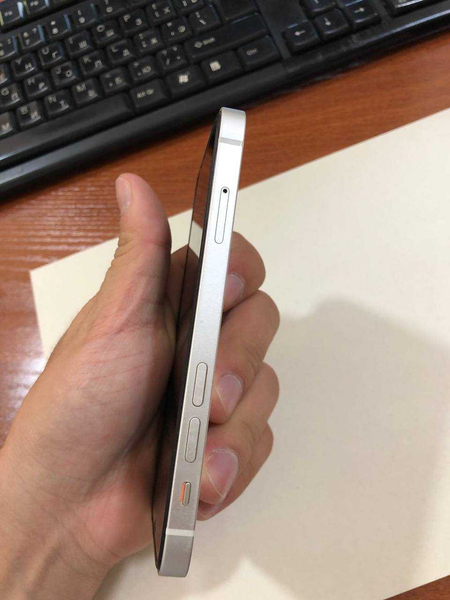 Iphone 12 mini, LL/A, 64GB. С коробкой и чеком с Малики.