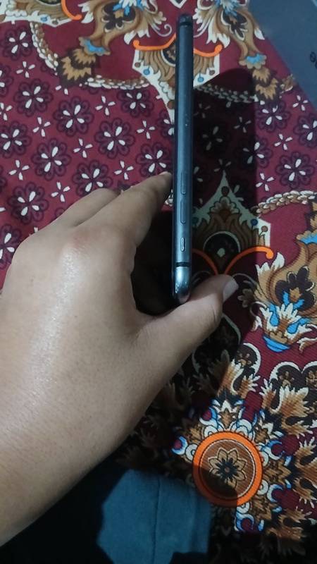 iphon 8 sotiladi admin bor  x xs ga ustidan bul biraman 200 min