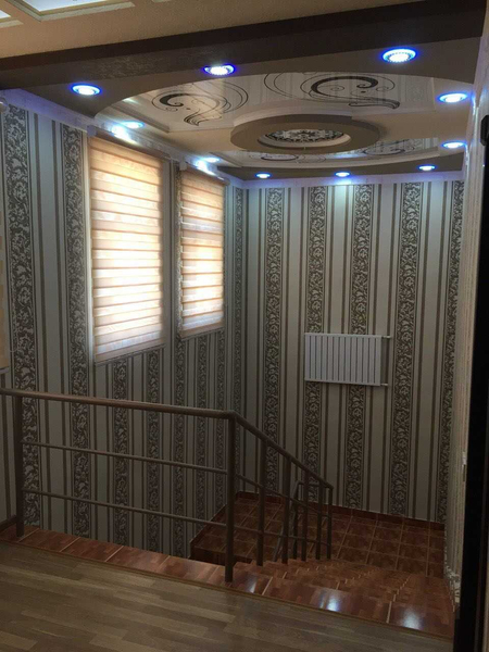 Karmana tumani Narpay Kamolot Massivi 2 qavatli 4 xona  katej sotiladi