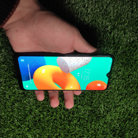 Samsung M32 sotiladi dastavka hizmati mavjud