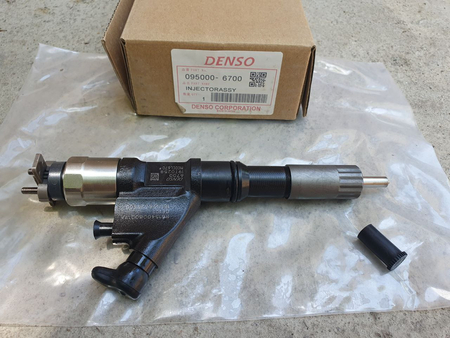 Форсунка XCMG кран 30т (инжектор) Оригинал DENSO