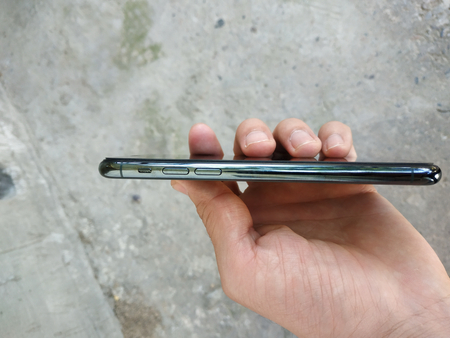 Iphone 11 pro 64tali
