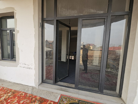 Катта ховли ижарага берилади 住宿，当酒店可以出租，当工厂，库房可以用
