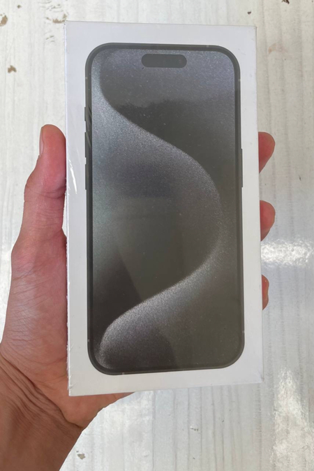 Iphone 15 pro korpus taqilgan orginal Xr 128 GByengi