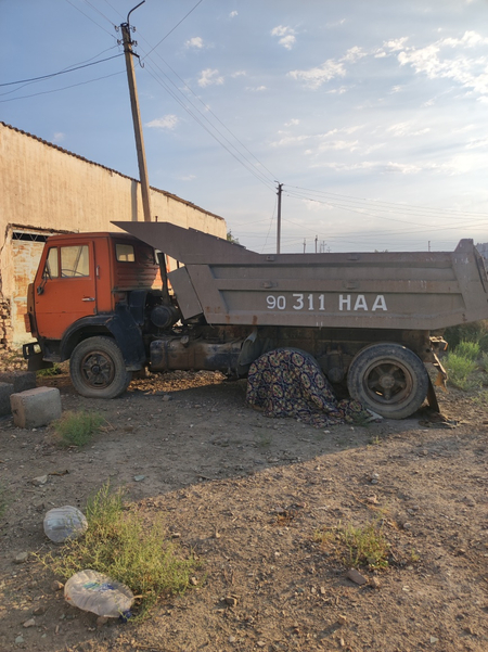 Kamaz sotiladi xolati yaxshi yuradi