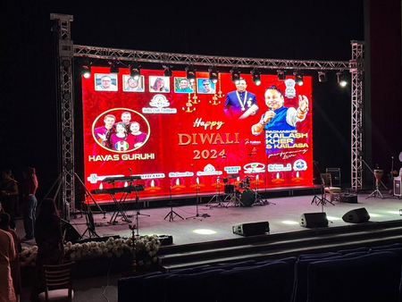 Led ekran tadbirlar uchun turli xil sveta muzika, saxna, dim toyxasham