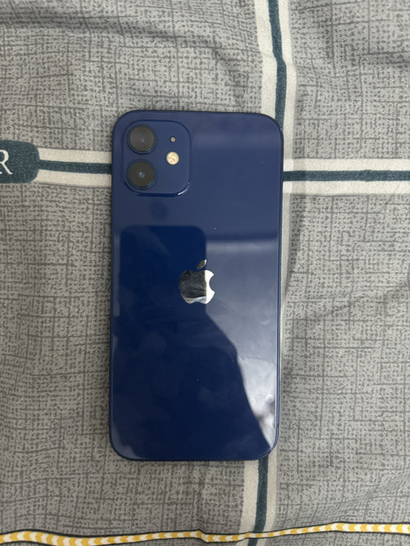 Iphone 12 64 gb идеал состояние без царапир