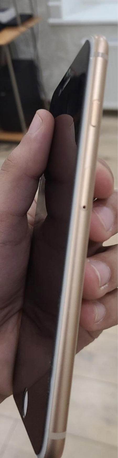 Продаётся Iphone 8+