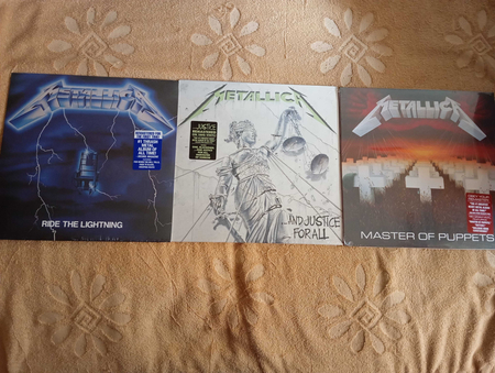 Продам виниловые диски группы METALLICA.
