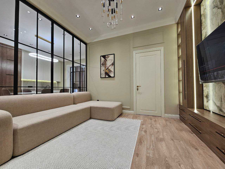 3-к. квартира, 100 м², 8/11 эт.