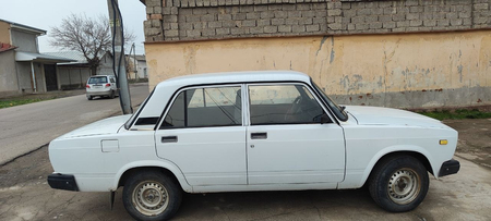 Ваз 2107 сотилади