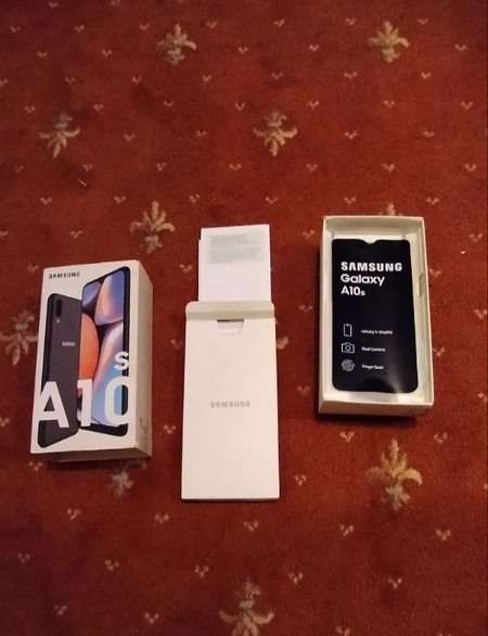 Samsung A10s karobkasi bor xolati tiniq
