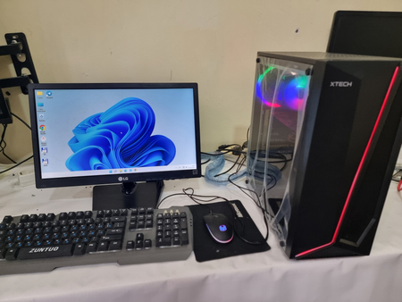 i3 9 pokolenie 8gb ozu ssd128 gb hdd 500 gb videokarta gtx 650 blokpit