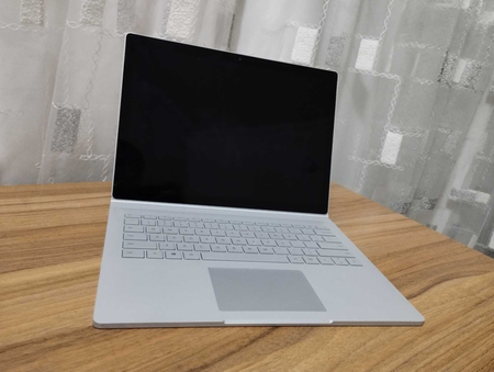 Microsoft Surface Book 2