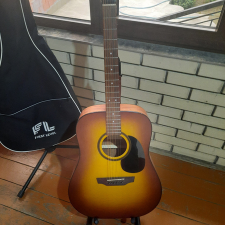 Diqqat Yaxshisini ilndim Gitara polni nabor yangi..