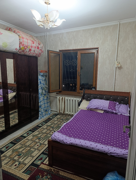 Продается 4-х комнатная на Юнусабаде
