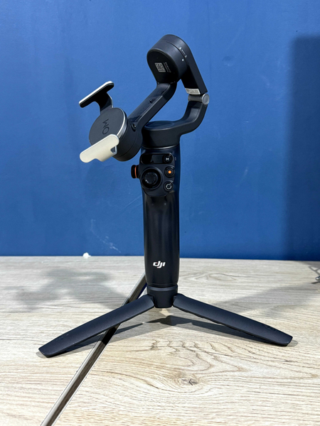 DJI OM 6 smartfon stabilizatori sotiladi