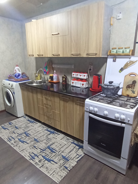 Продаю дом (часть)