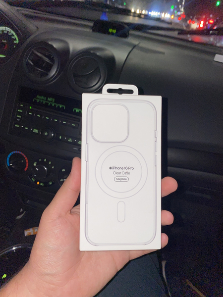MagSafe Chexol 16 pro , original