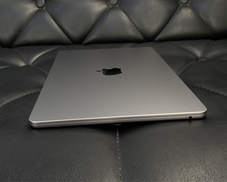 Apple MacBook Air M2 8/256GB 2022 года в идеальном состоянии