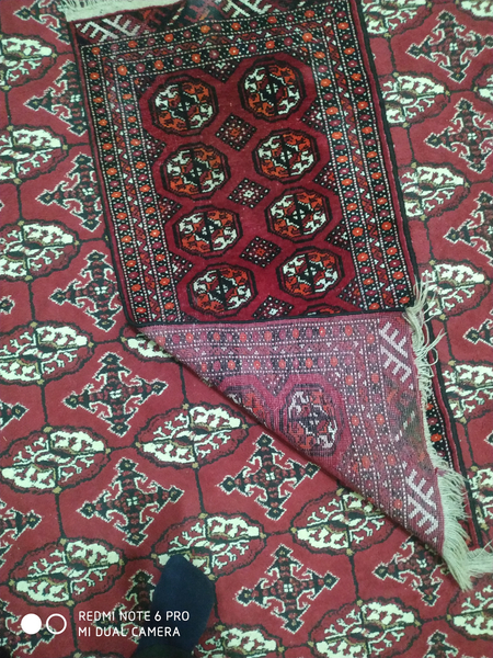 Turkman gilam sotiladi