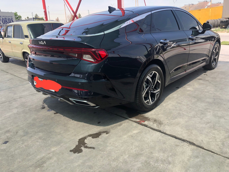 KIA  k5 pristige     3 pazitsiya tyomniy siniy