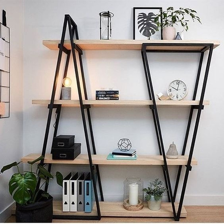 Loft  stelaj va stollar