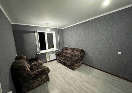Новомосковская 2/5/5 кирпич 42м²