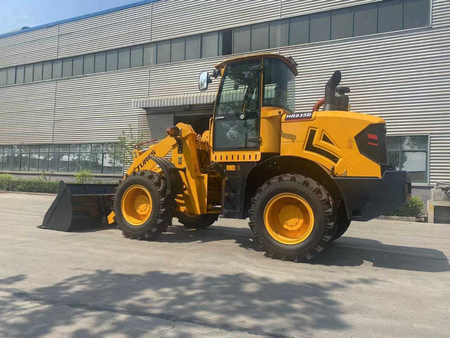 Погрузчик TURES HR935D 1,5 m3