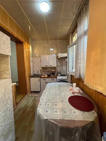 Метро Туркистон 2в3 комнатная со всеми удобствами