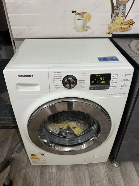Samsung 8 kg li kirmashinasi sotiladi