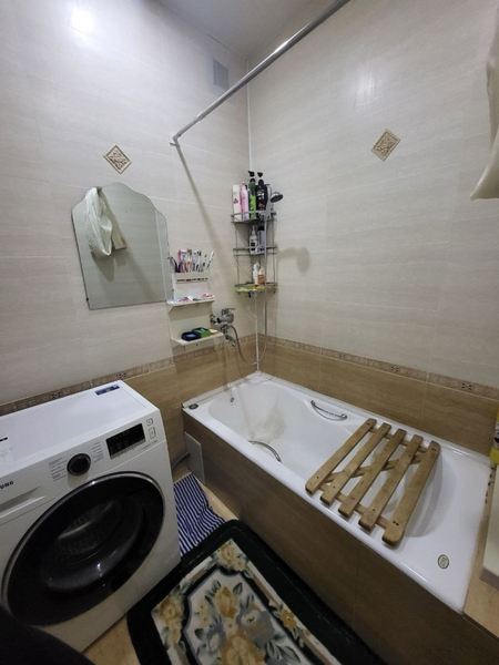 Yunusobod 8 kv 3/4/4 balkon 1.5/6 4 hona qilingan