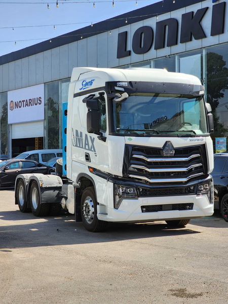 WAW Седельный тягач HOWO MAX 6x4 CNG
68 500 y.e.