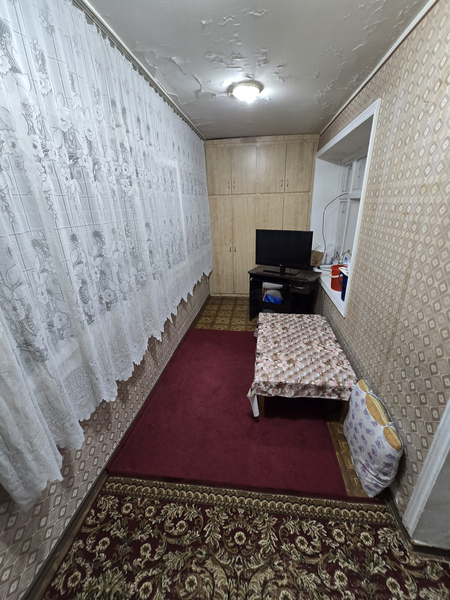 Чиланзар-23. 2/4/5 всё есть 300у.е. только Семьям  44-школа