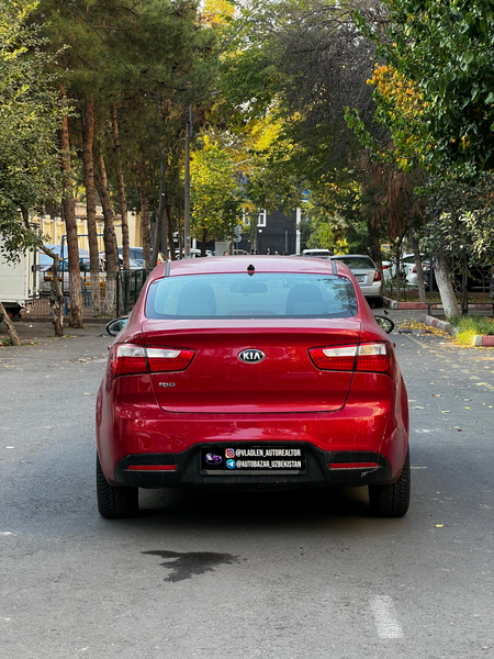 •Kia Rio 1.4 AT 2012•