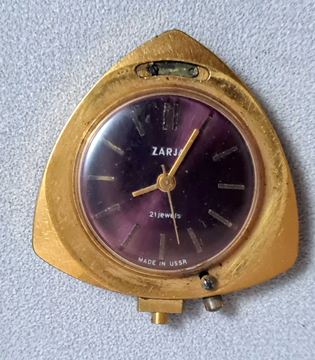 Продам женские часы au-10