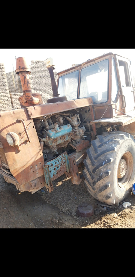 T-150 traktri sotiladi
