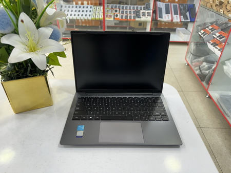 Dere ofisnoy juda tez ishlaydigani 12 gb operativka 512 ssd nvme