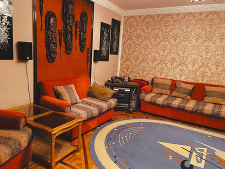 Срочно продаю свою квартиру ,3 комнаты на юнусабаде