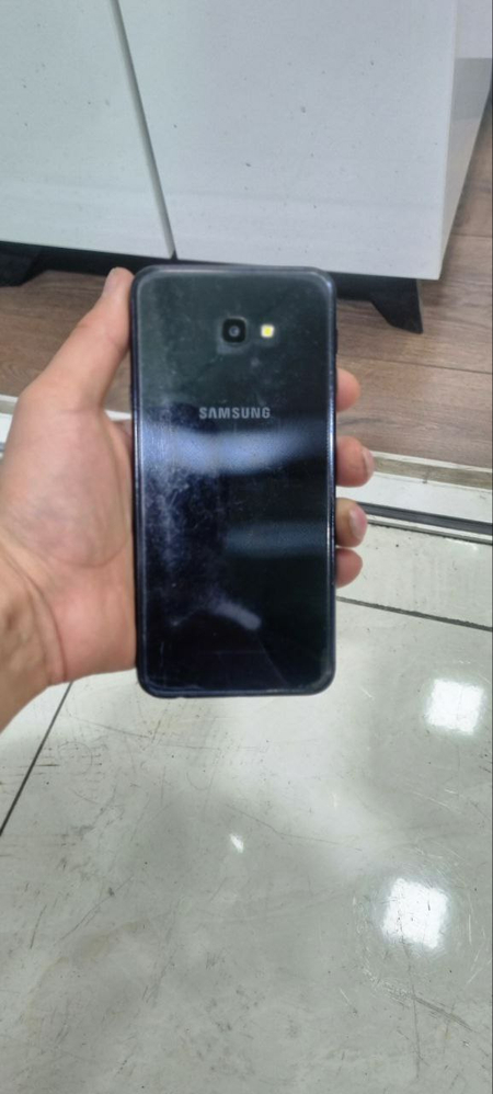 Samsung J4+ srochna sotiladi