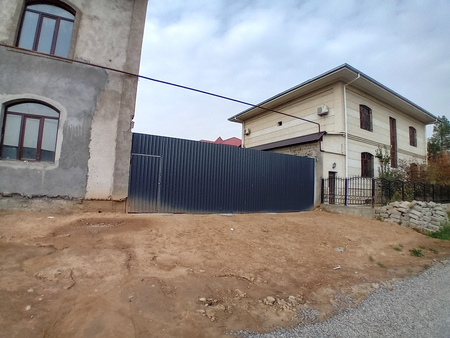 Yunsobod islomobod mahalada 3sutu 130000$min