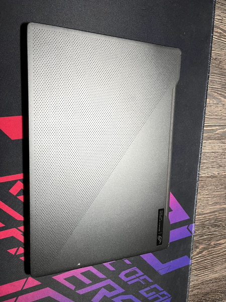 Срочно продается ноутбук ASUS ROG ZEPHYRUS G14