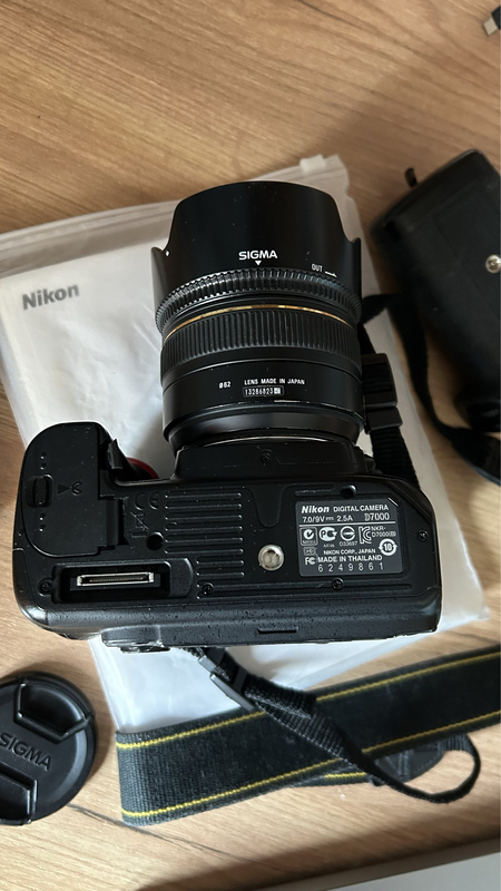 Фотоаппарат Nikon D7000 с редким объективом Sigma 30mm