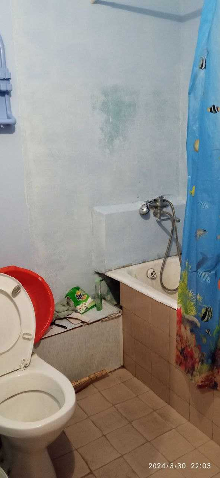 Продам квартиру на Чиланзаре, улица Наккошлик 2/3/4 кирпич, раздельные