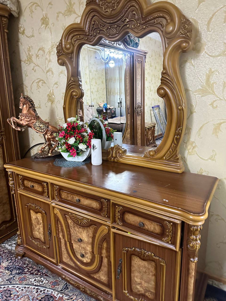 Mebel komplekt sotiladi, xitoyniki arzon narxda