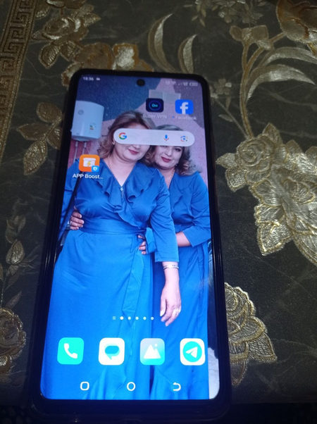 Telfon sotiladi srochni