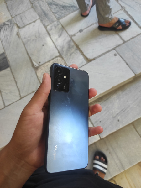 Infinix 64 gb ..