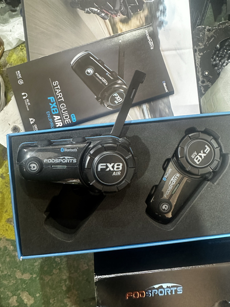 Bluetooth garnitura shlem uchun